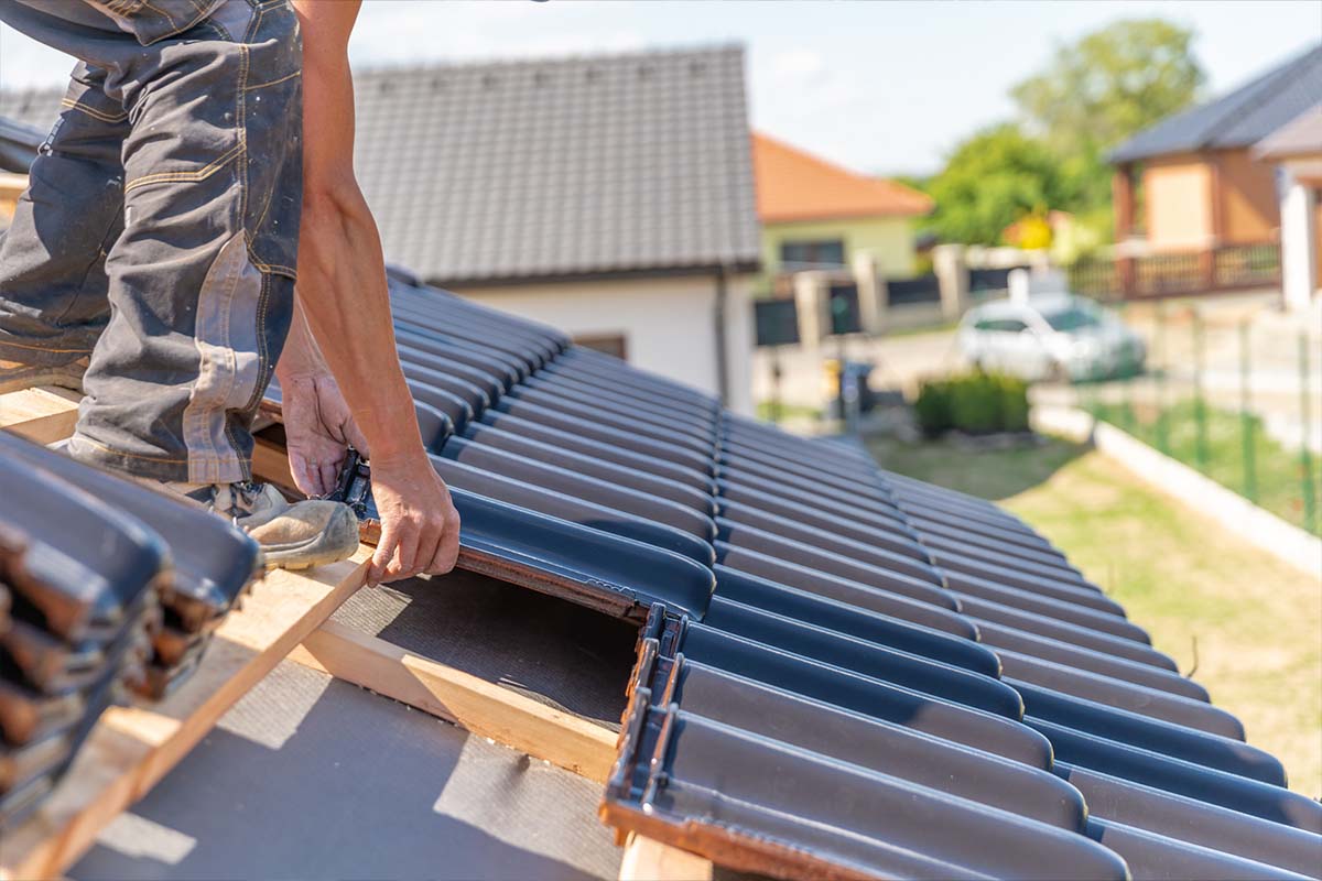 5 Benefits of Hiring Local Roofers for Your Roofing Needs - Blog